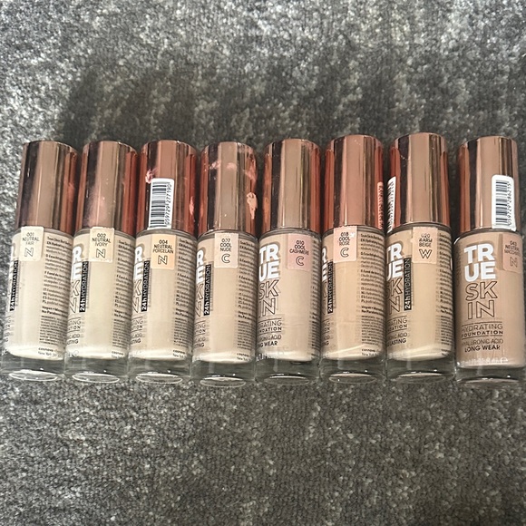 Makeup | True Skin Hydrating Foundation Multiple Shades | Poshmark